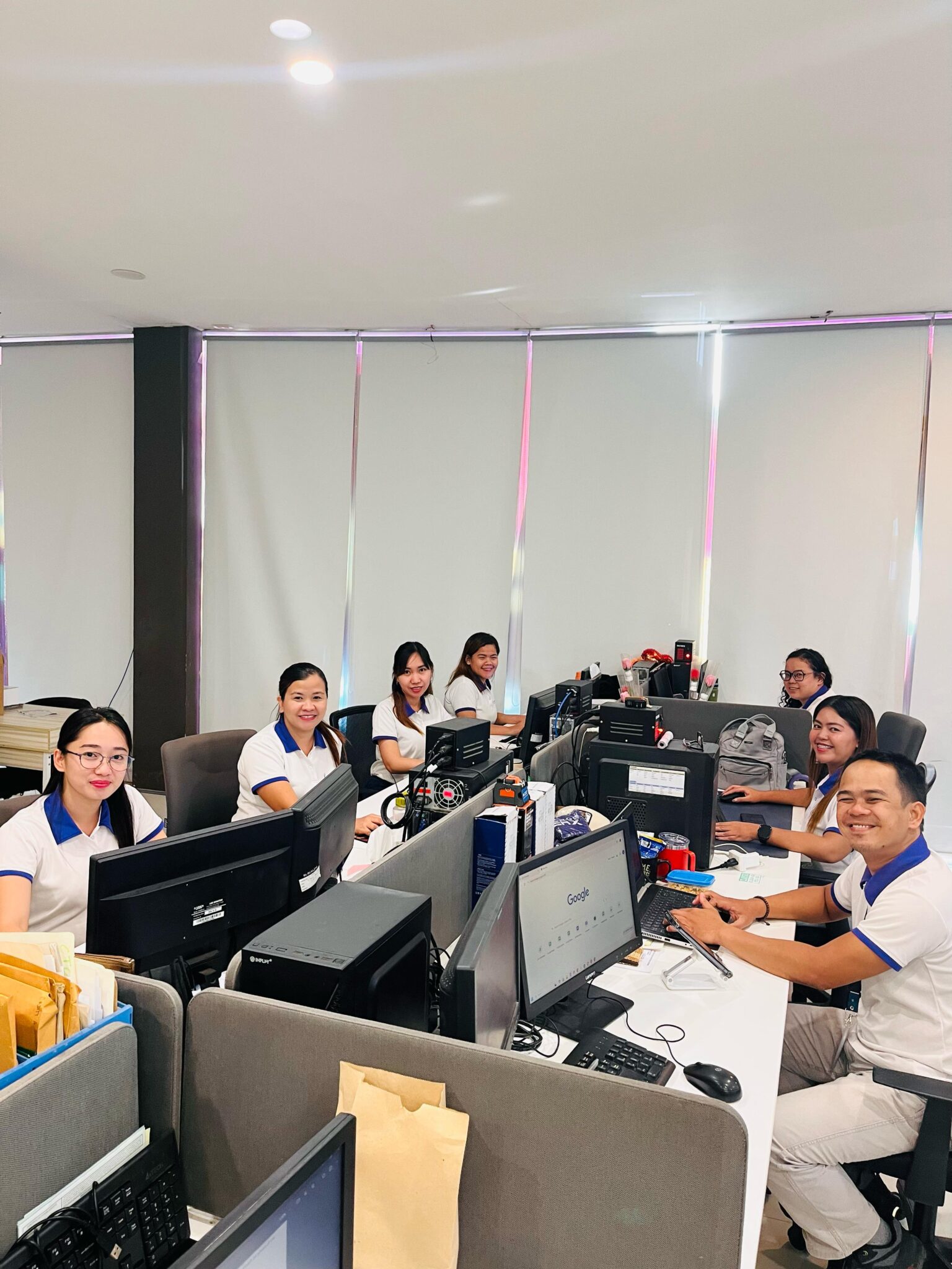 Customer Support – Black Line